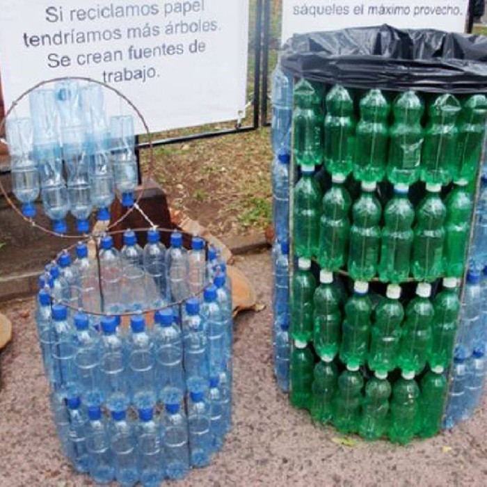 Botes de basura para la ciudad con PET: :: CreatividadAmbiental